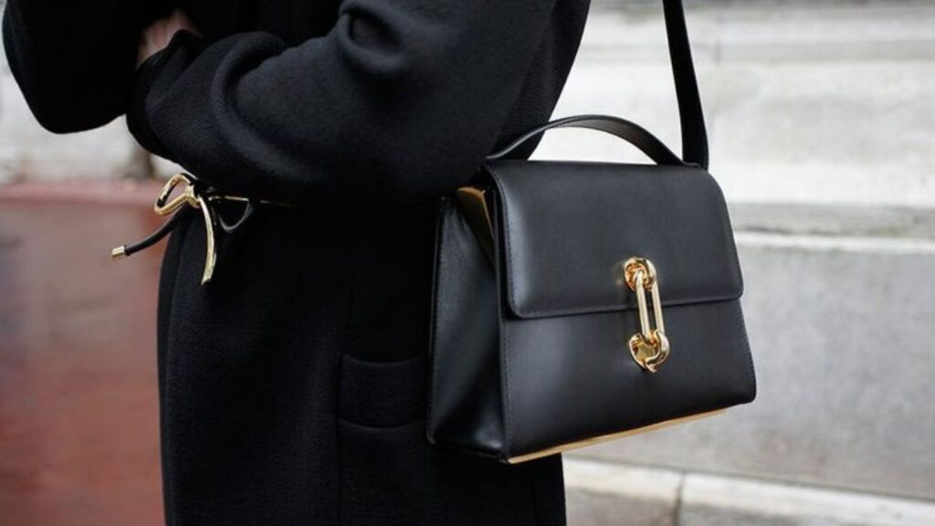 Handbag Sizes: How To Find Your Perfect Fit